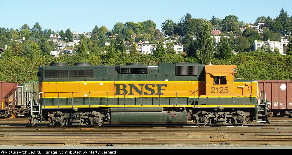 BNSF 2125